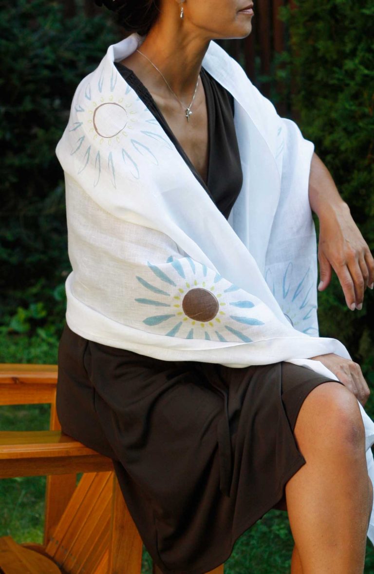 ‘Tis the Season to Travel. Pack Linen like a pro with these Traveling ...